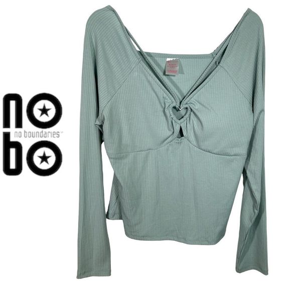 No Boundaries | Tops | Nwt No Boundaries Light Jade Colored Heart Top ...